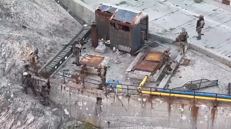 Ukrainian Special Operations Team Secures Snake Island