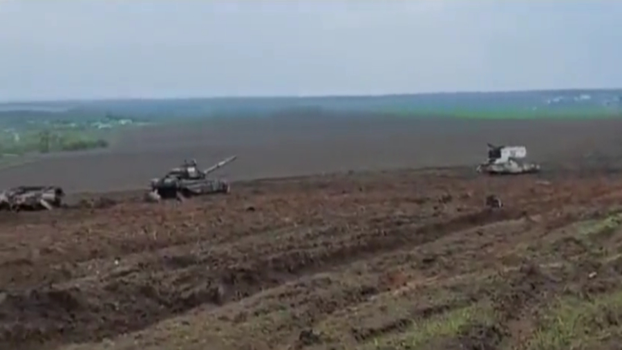 Soldiers Caught In Artillery Barrage While Documenting Destroyed Vehicles