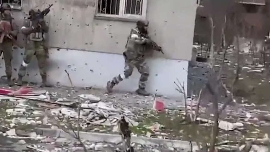 Chechen Fighters Battle In The Streets Of Mariupol