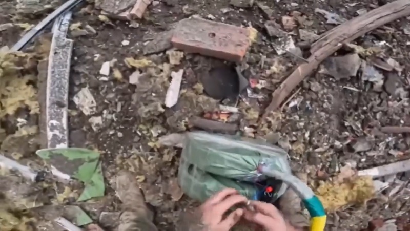 Double-Stacked AT Mines Used as Satchel Charge