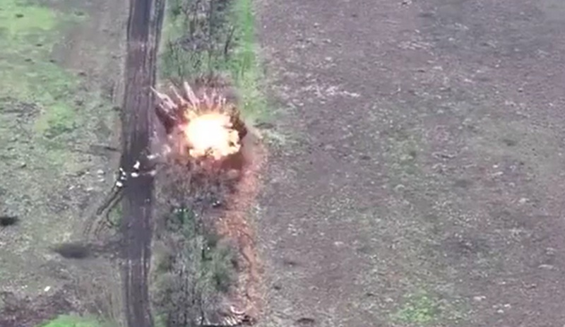 Extended Range JDAM Targets Russian Position