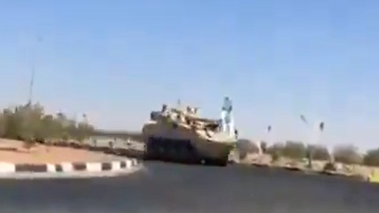 Saudi Armor Advances Toward Yemen