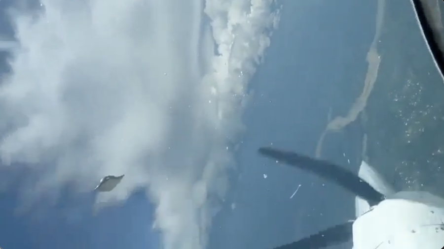 UFO/UAP Recorded By Colombian Pilot