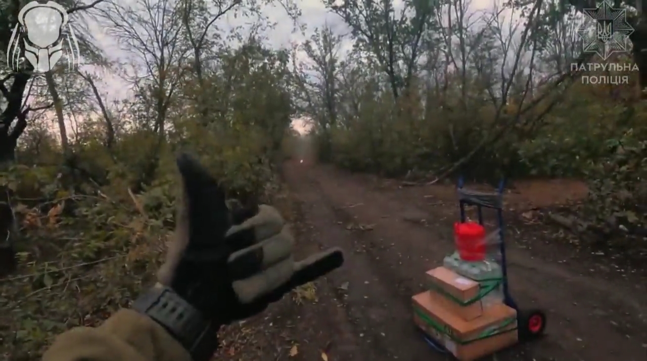 Ukraine's "Predator" Police Mortar Team Harrassed By Drones
